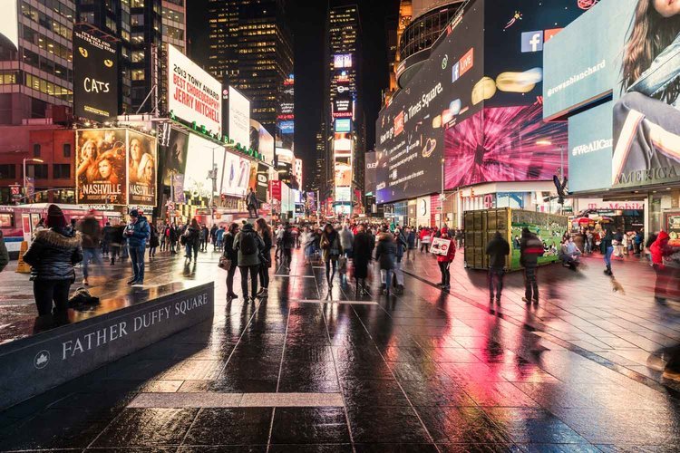 Times Square New York guide for finding things to do
