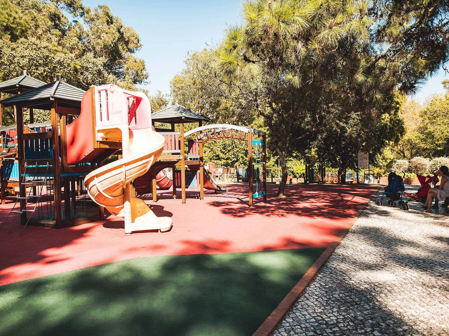 17 parques infantis em Lisboa que vão conquistar os miúdos