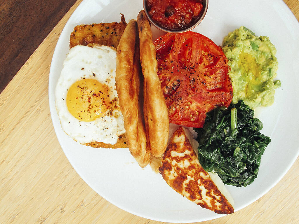 24 Best Cafes in London: Killer Cafes To Try Right Now