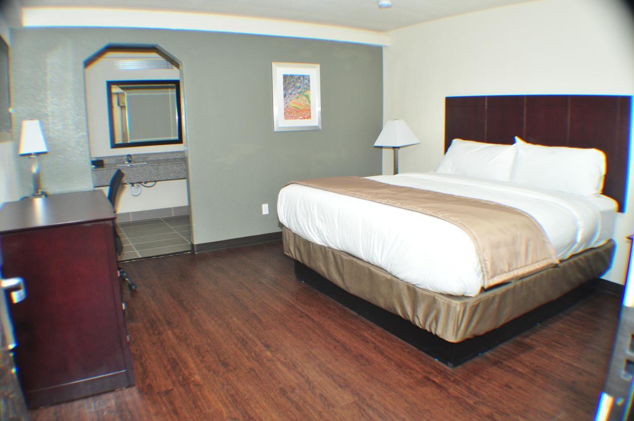 Trinity Suites Downtown Dallas | Hotels in Lake Cliff, Dallas