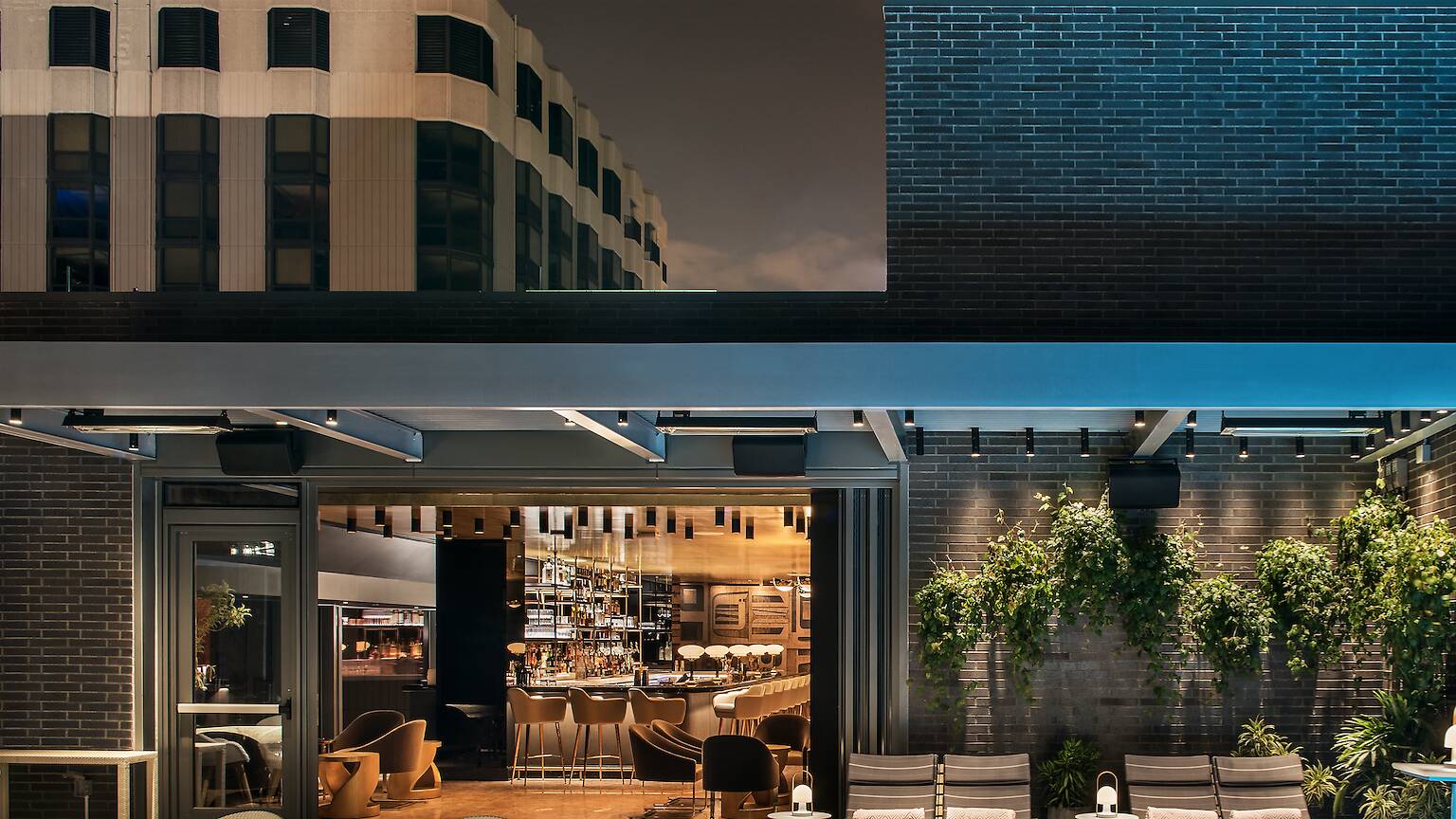 31 Restaurants With Amazing Views of the Chicago Skyline and Lake Michigan