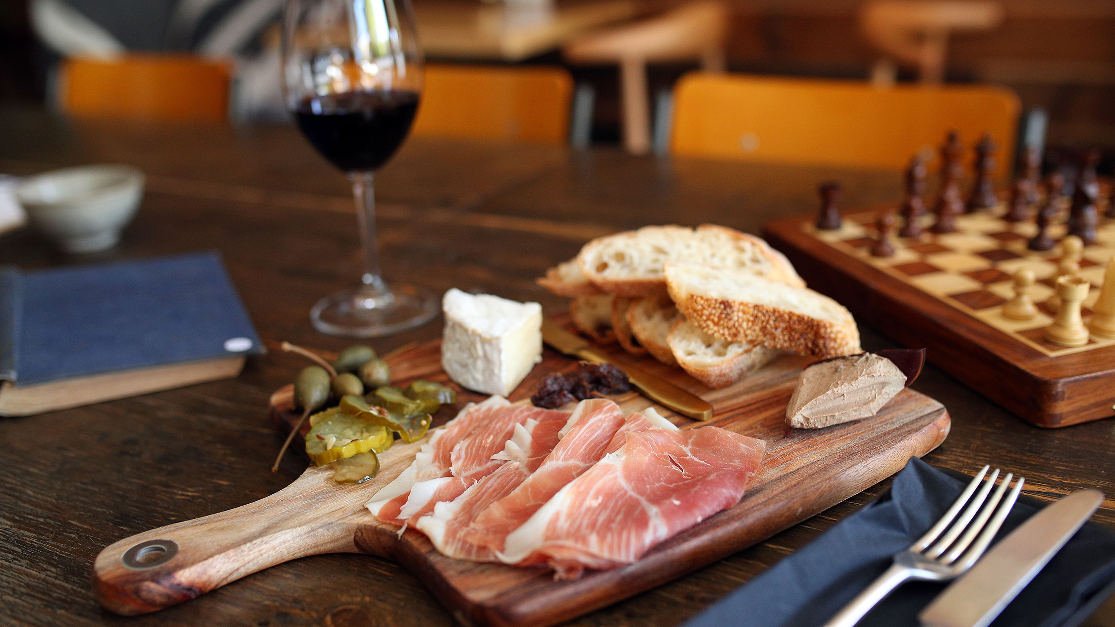 Willows & Wine | Bars in West Melbourne, Melbourne