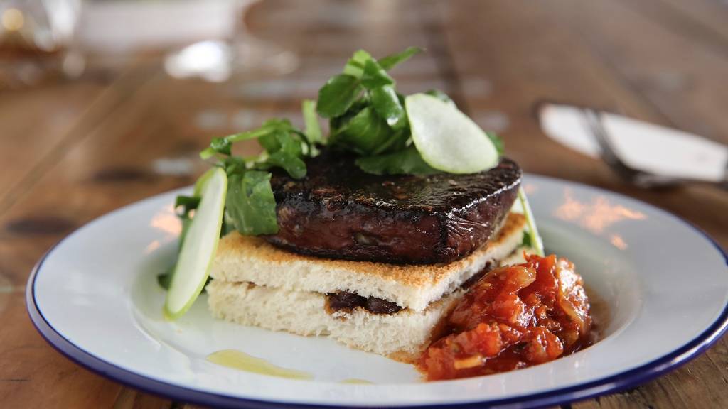 The Stinking Bishops | Restaurants in Newtown, Sydney