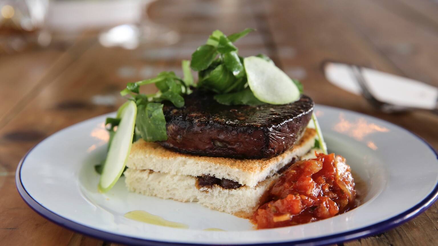 The Stinking Bishops | Restaurants in Newtown, Sydney