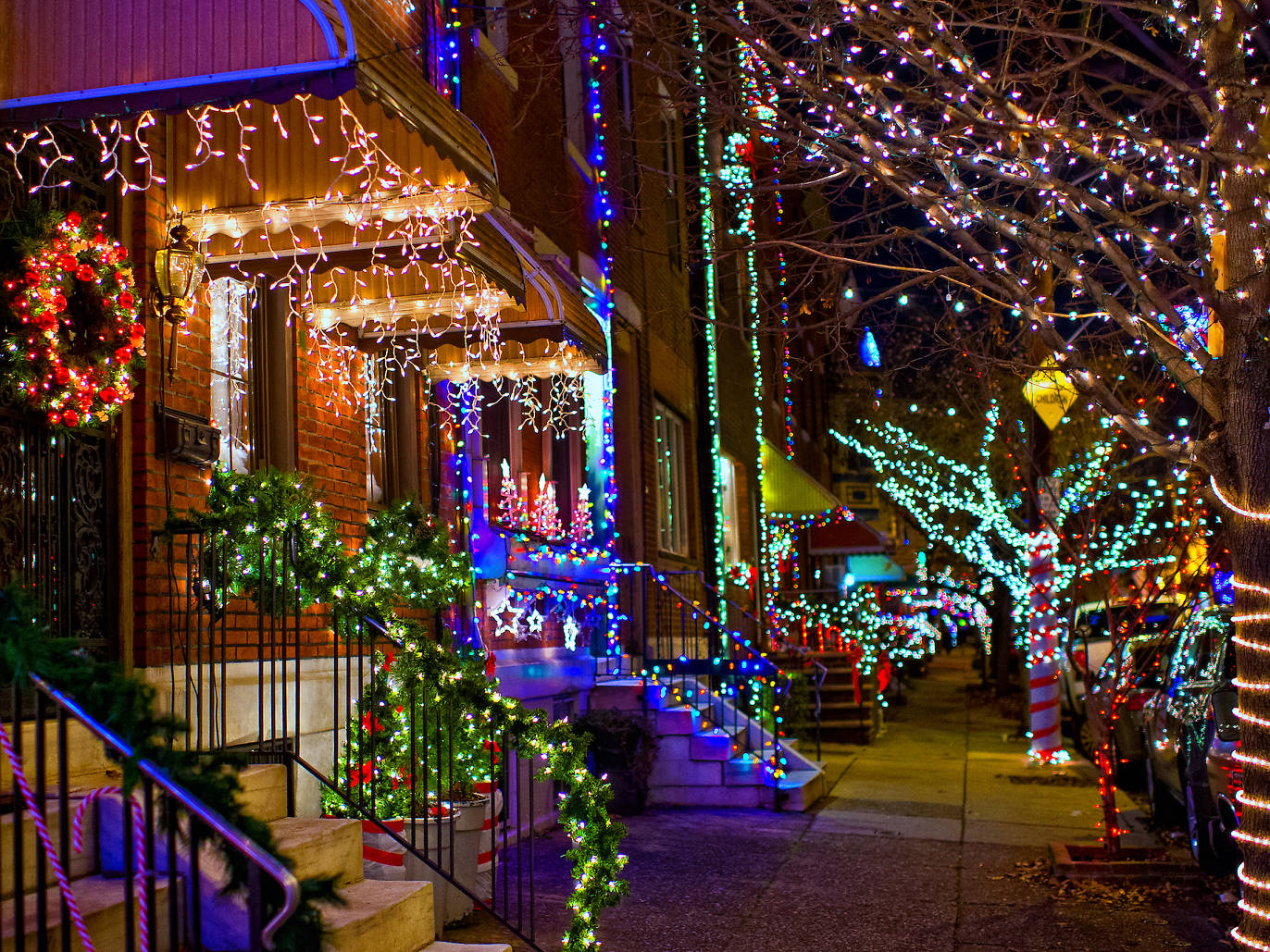 14 Best Places to See Christmas Lights in Philadelphia This Season