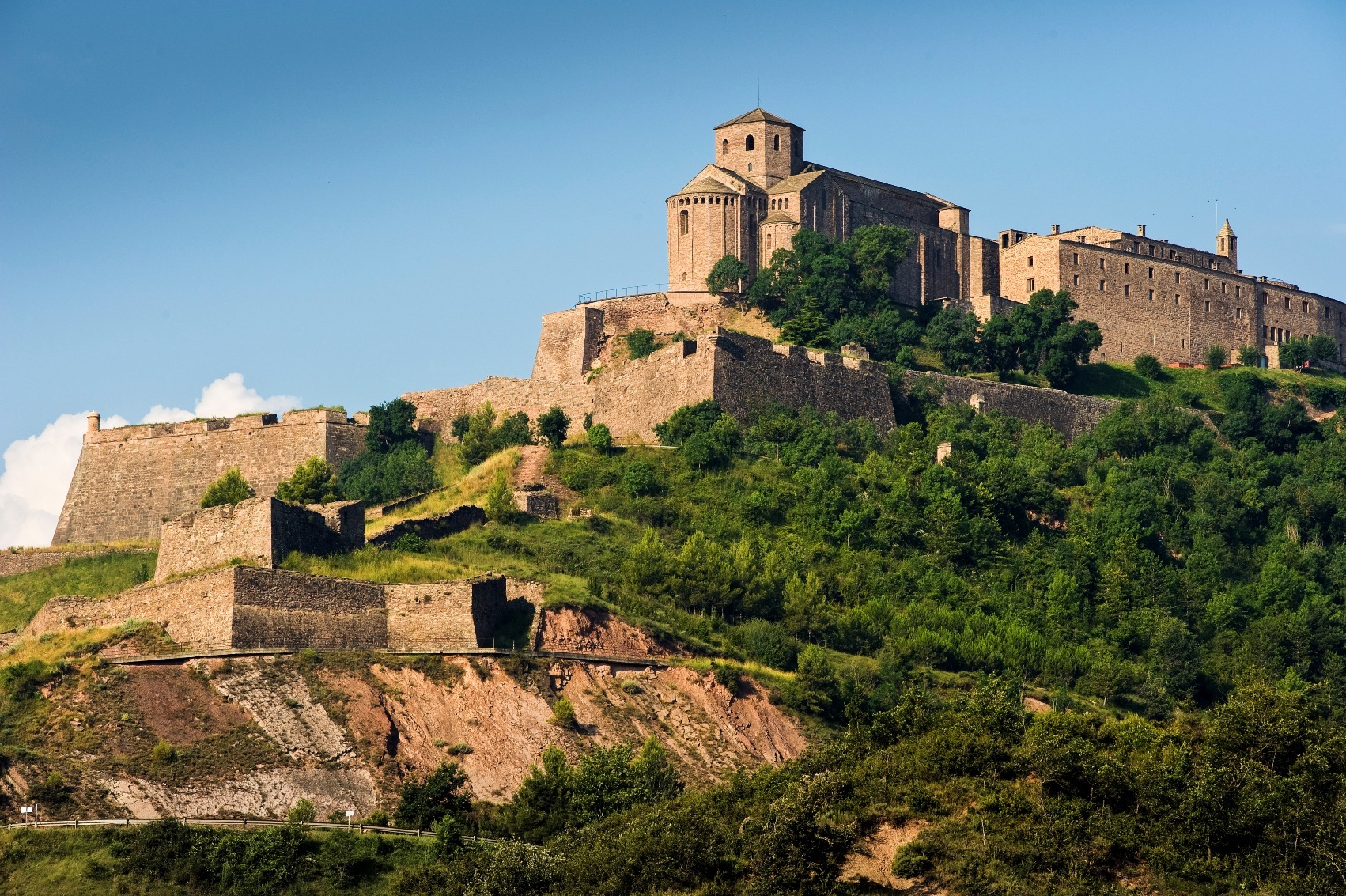 El castillo de Cardona elegido como uno de los más bonitos de España ...