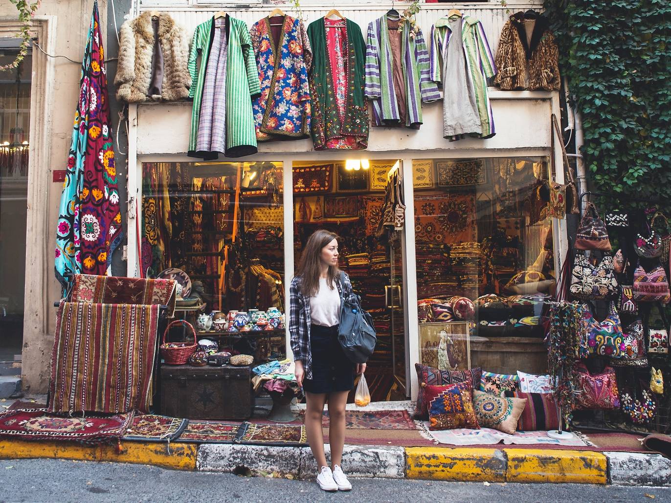 Israel's top shopping malls and markets, antiques and boutiques