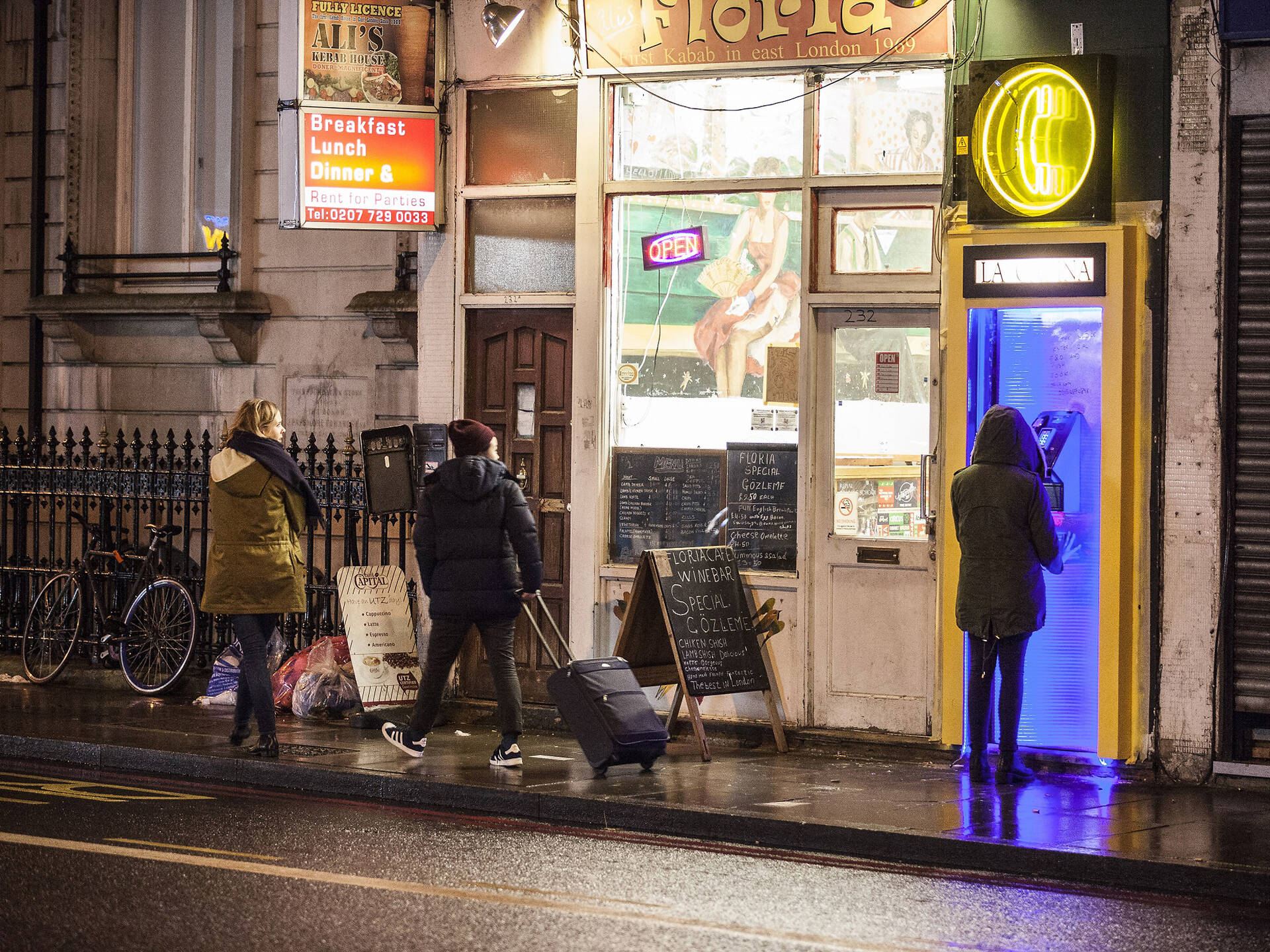 8 Surprising London Bars in Public Toilets