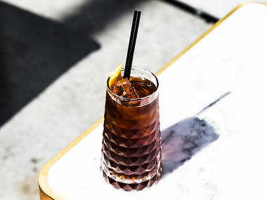 The 22 Best Chicago Loop Bars for Happy Hour Drinks