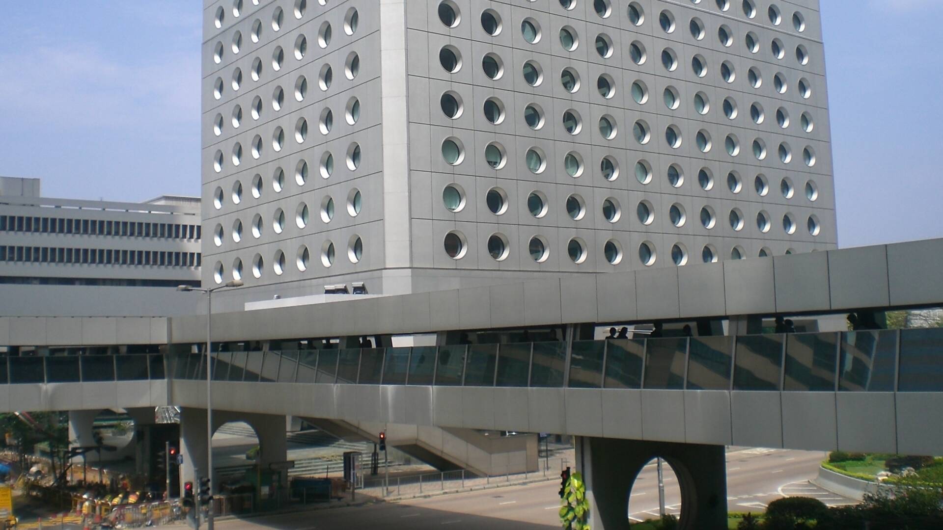Hong Kong buildings with iconic feng shui features