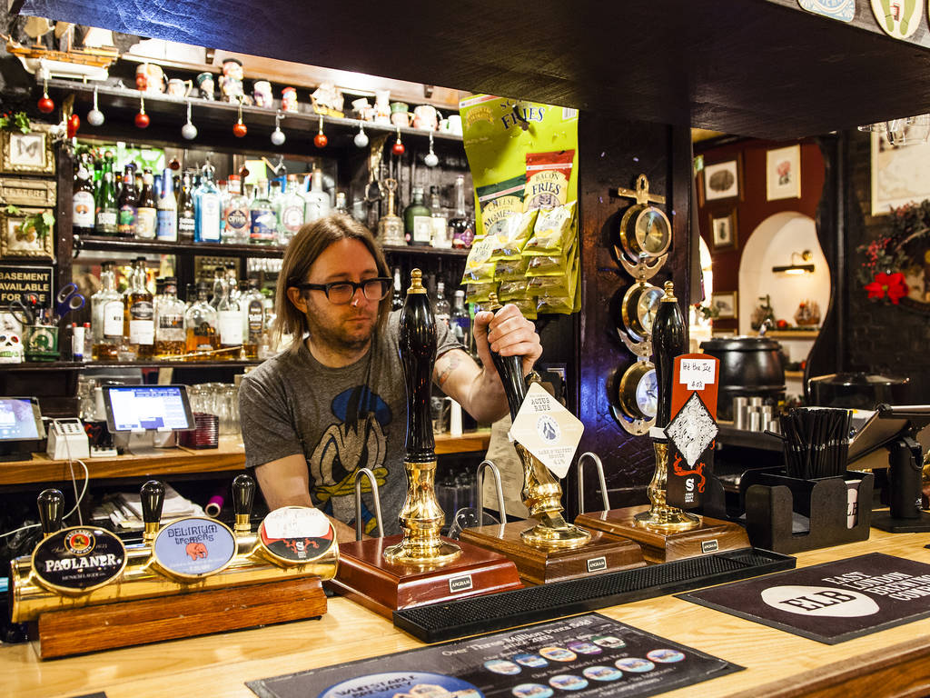54 Best Craft Beer Bars & Pubs In London | London’s Top Hop-Havens