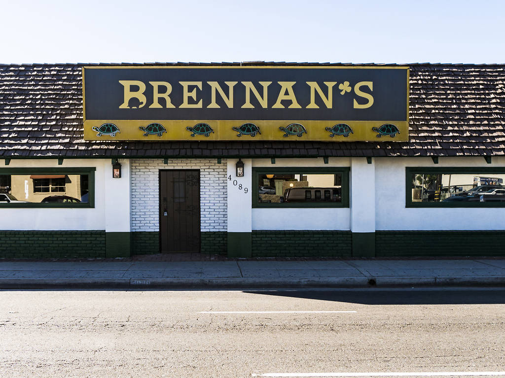 22 Best Sports Bars in Los Angeles to Watch the Big Game