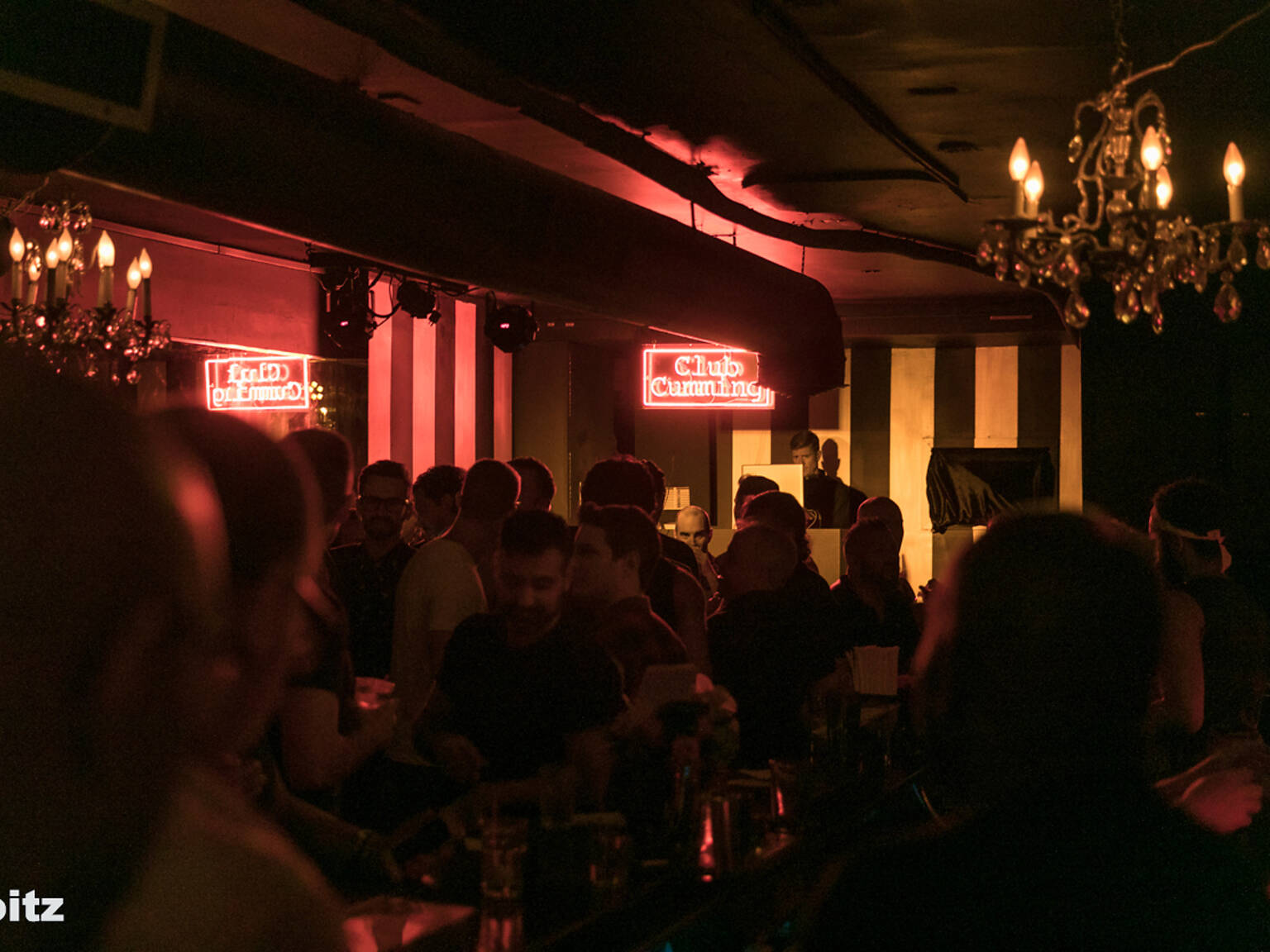 Best Hookup Bars in NYC to Meet People