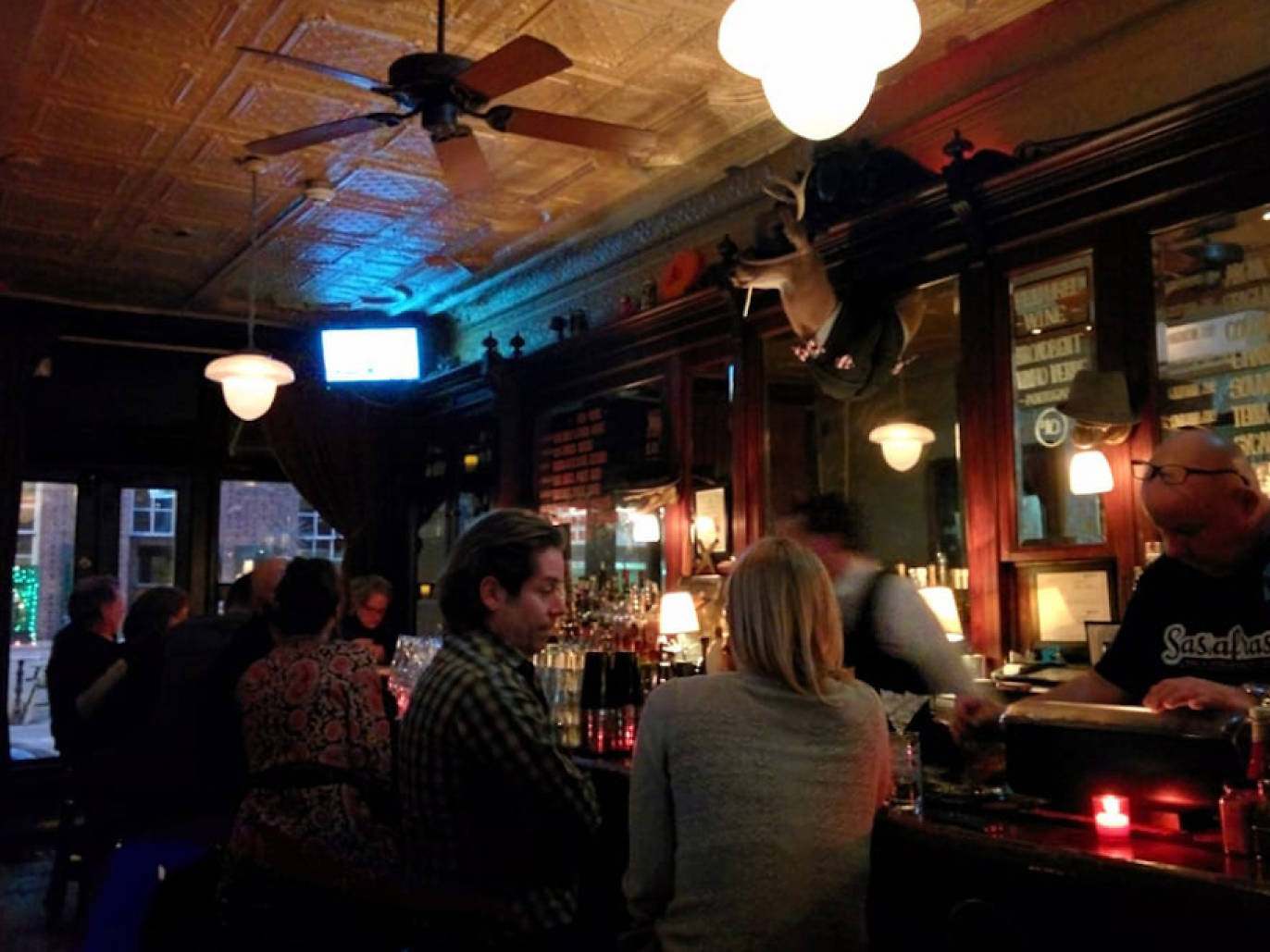 18 Coziest Bars in Philadelphia to Visit Now