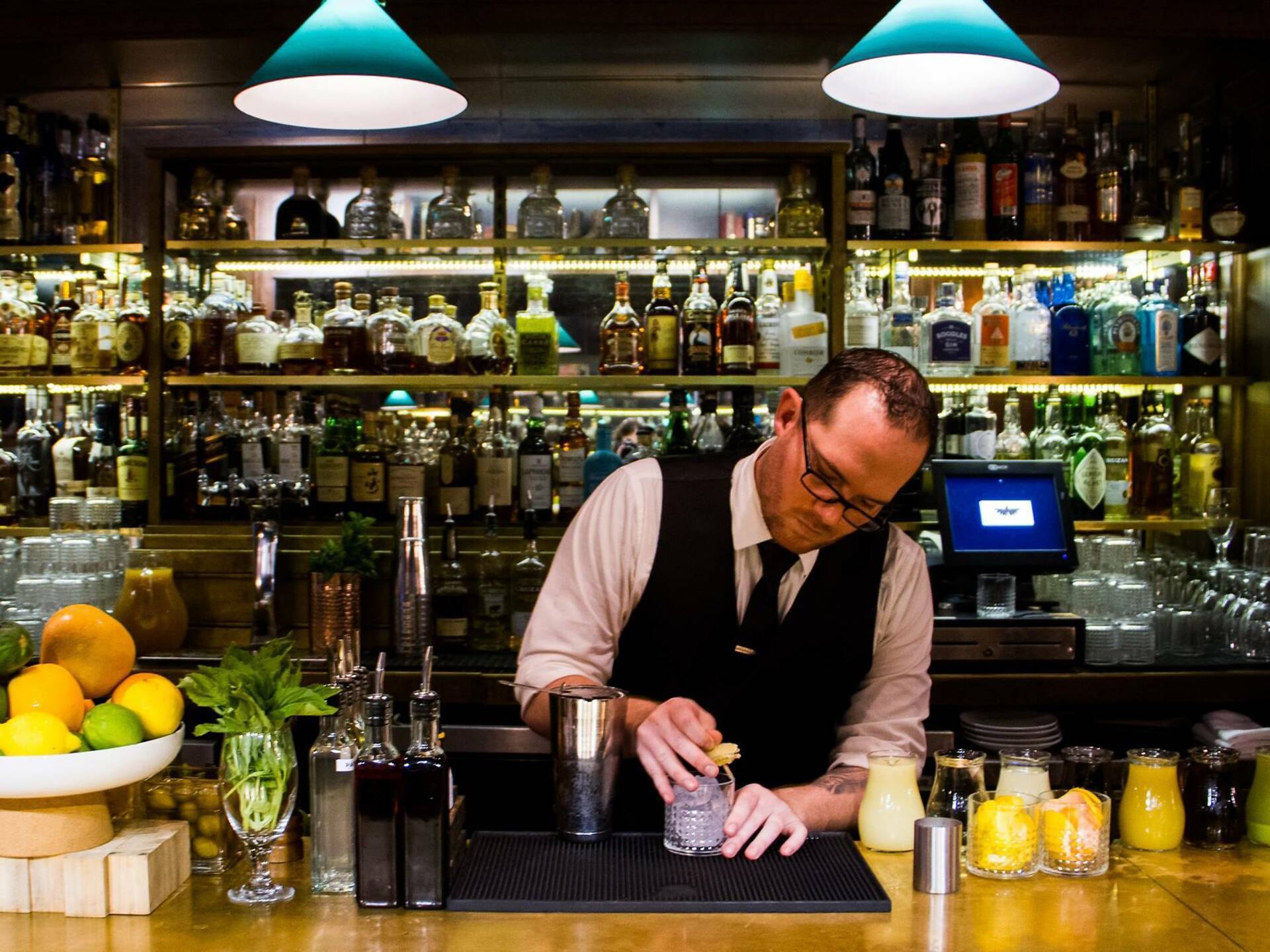 18 Coziest Bars in Philadelphia to Visit Now