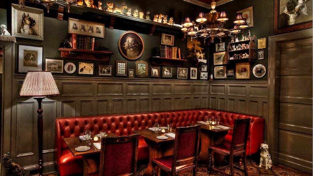 18 Cozy Bars in Philadelphia For a Warm & Welcoming Vibe