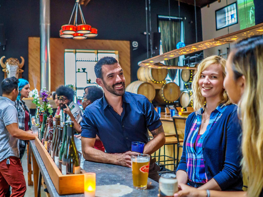 18 Coziest Bars in Philadelphia to Visit Now