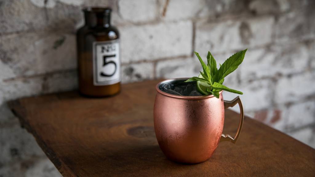 No 5 Restaurant and Bar | Bars in Alexandria, Sydney