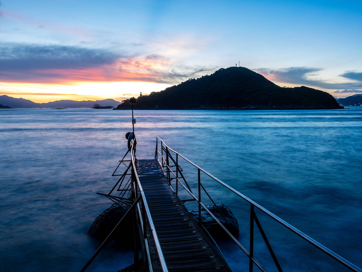 11 Pretty Spots to See Sunsets in Hong Kong