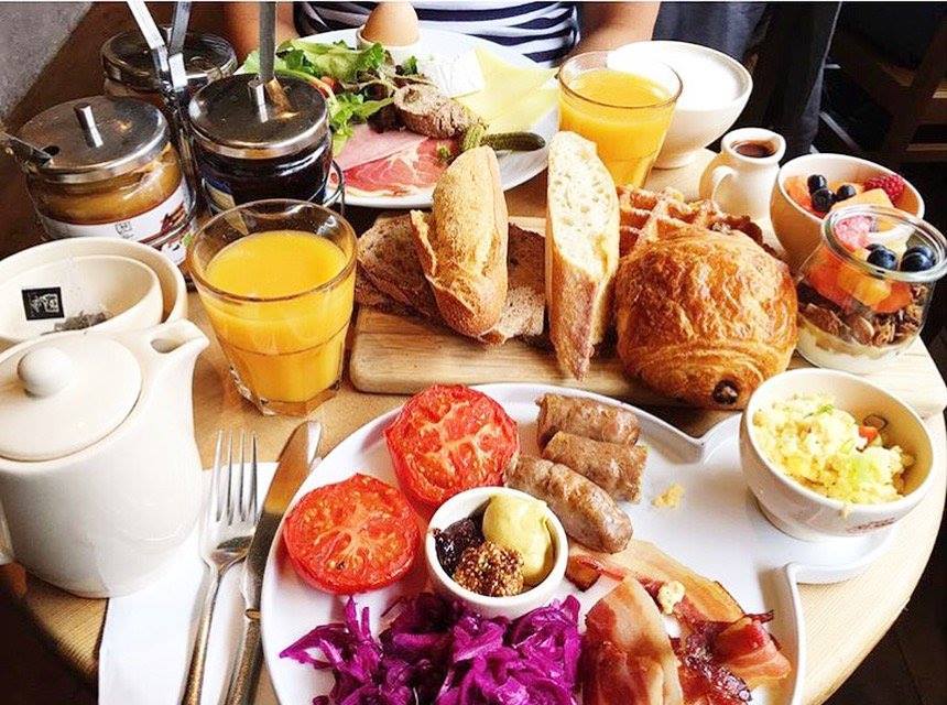 11 spots où dévorer un brunch dans le quartier Latin | Le meilleur du ...