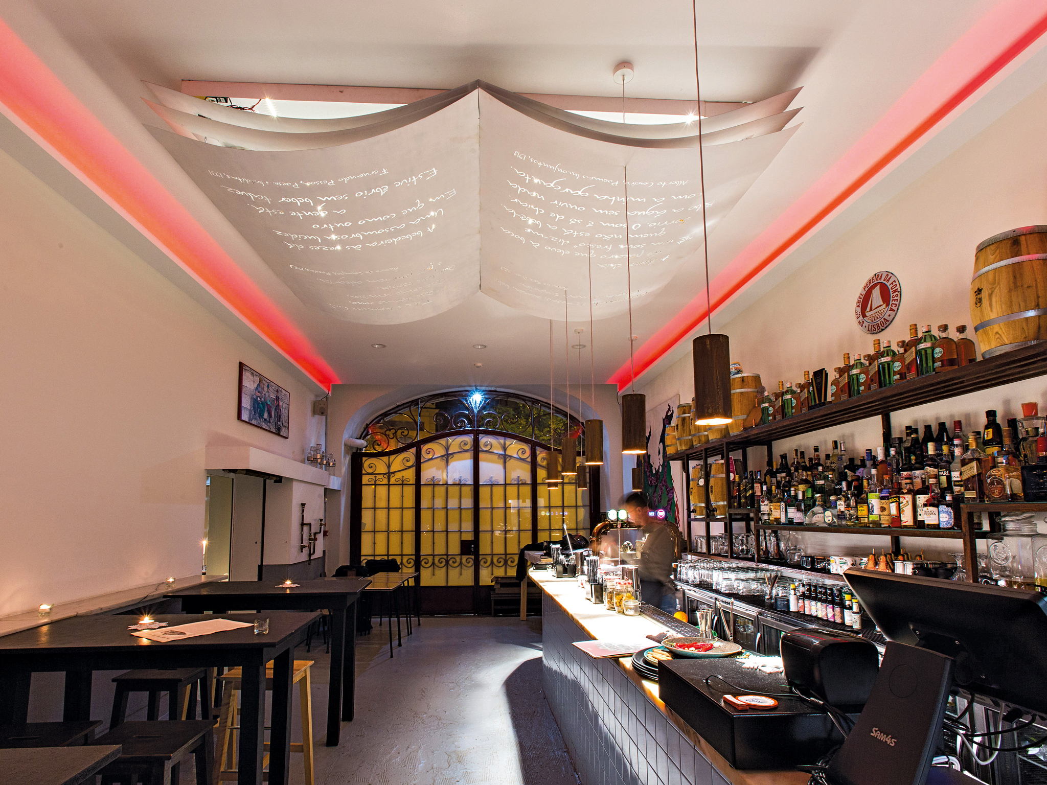 Heterónimo Baar | Bars and pubs in Marvila, Lisbon