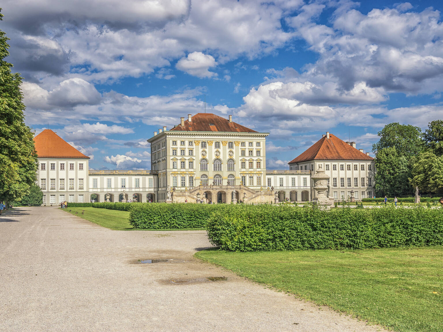 20 Perfect Travel Tips for First-Time Visitors to Munich