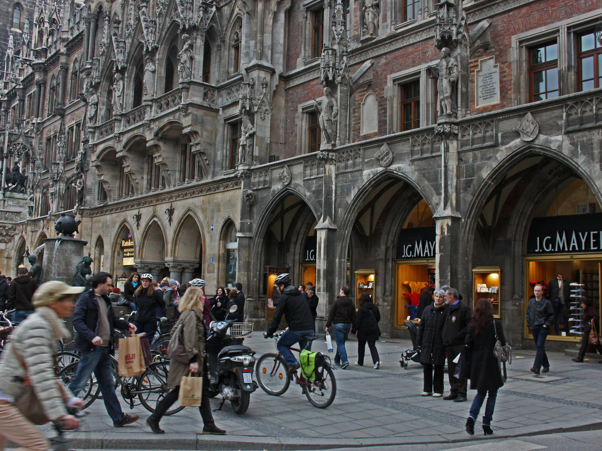 20 Perfect Travel Tips for First-Time Visitors to Munich