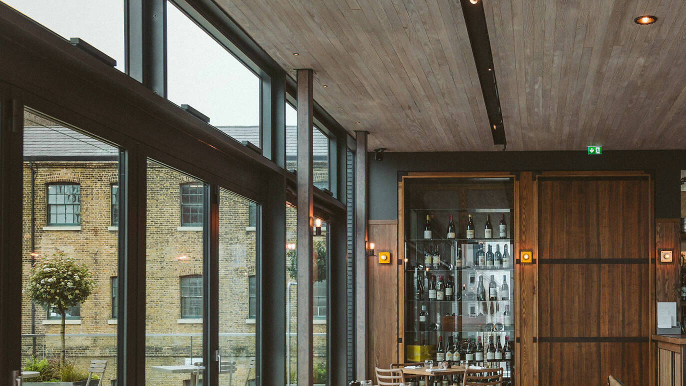 10 Best Pubs in King's Cross, From Craft Beer Boozers To Gastropubs