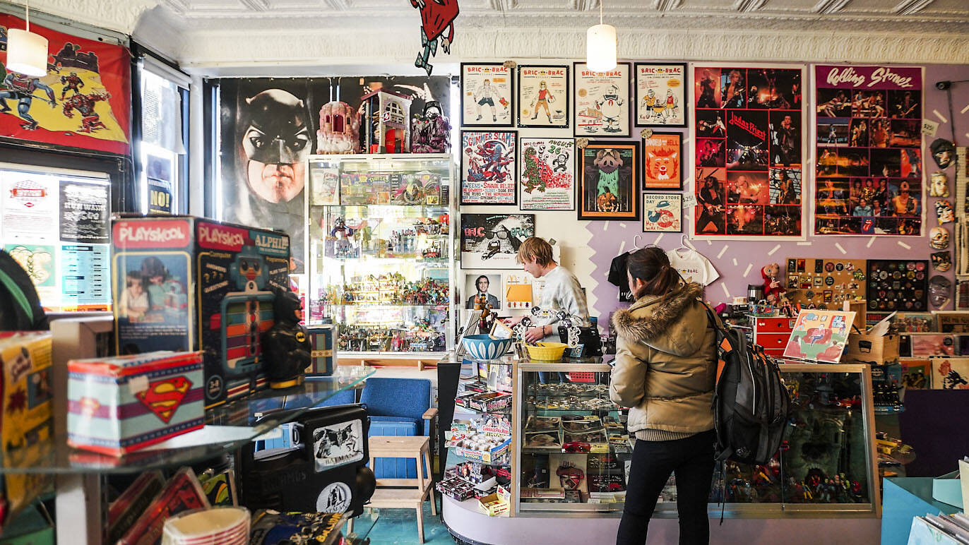 22 Best Record Stores in Chicago for Vinyl, CDs and More
