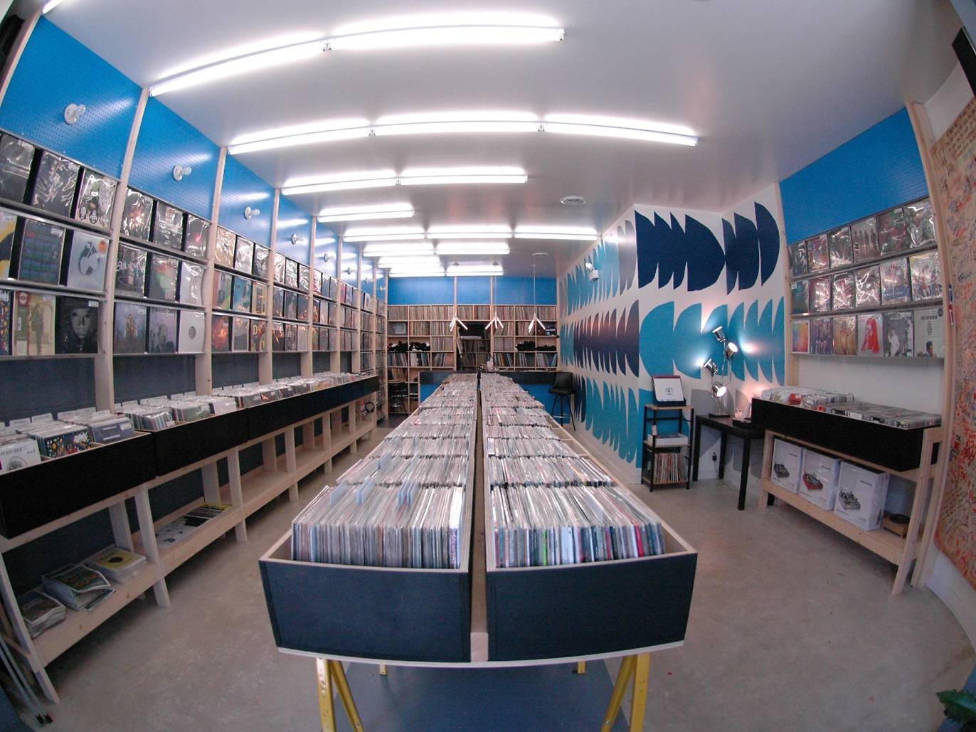 22 Best Record Stores in Chicago for Vinyl, CDs and More