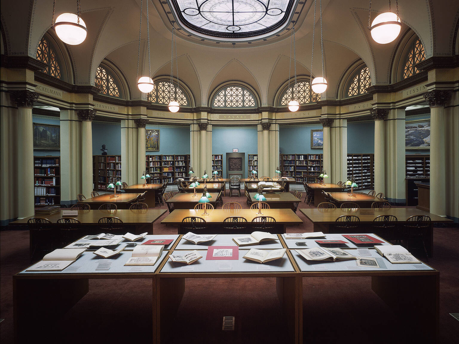 9 Absolutely Beautiful Libraries In Chicago