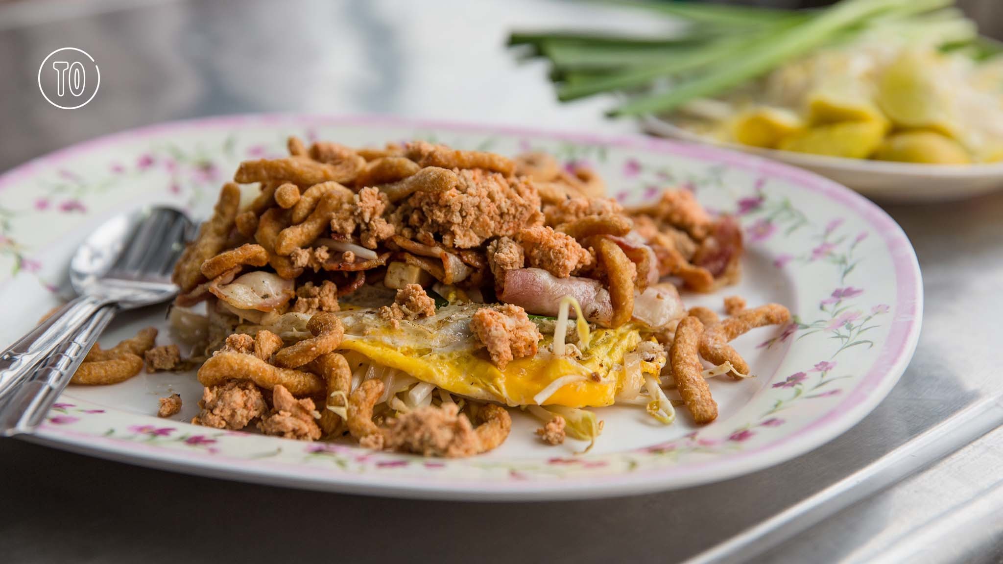 Pat Thai Thewet 359 | Restaurants in Rattanakosin, Bangkok