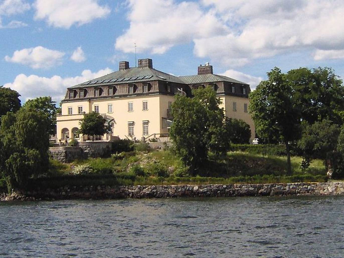 10 Beautiful Buildings in Stockholm You Really Have to See