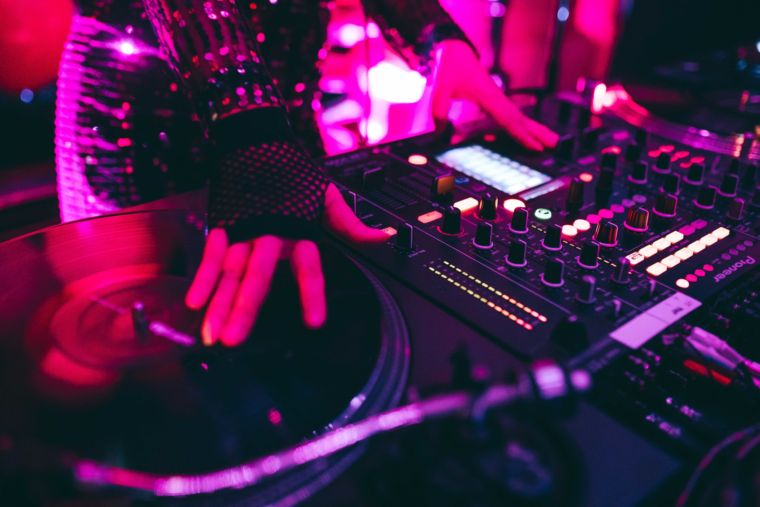 東京、DJイベントが楽しめるホテル＆ホステル5選 - Time Out Tokyo（タイムアウト東京）