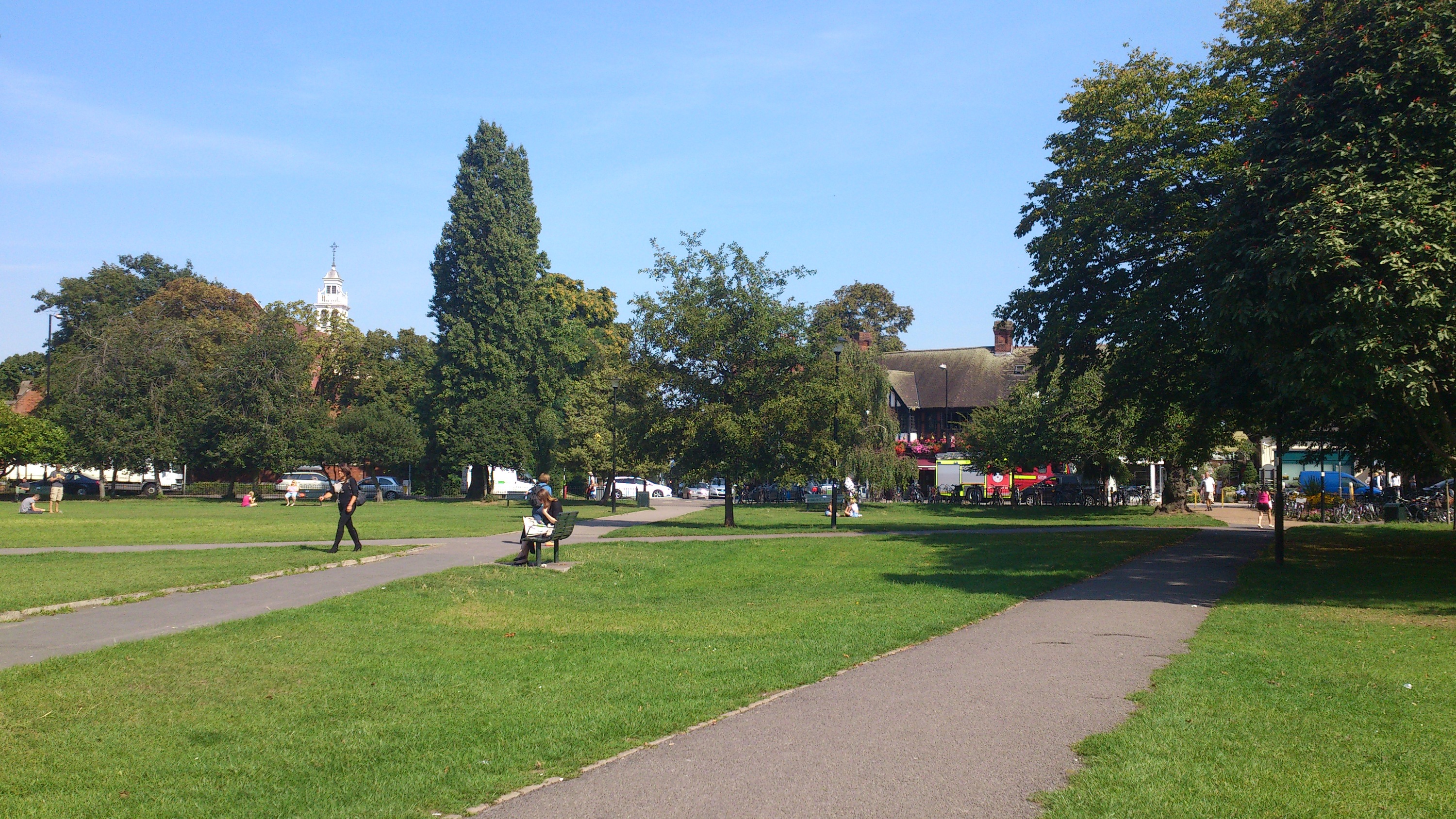 11 Lovely Local Parks in London, From Clissold Park To London Fields