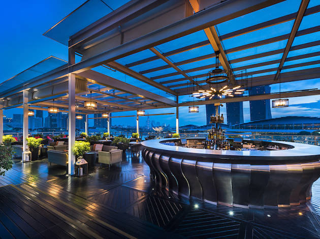6 Best Bars Along The Fullerton Heritage For Killer Cocktails With A View