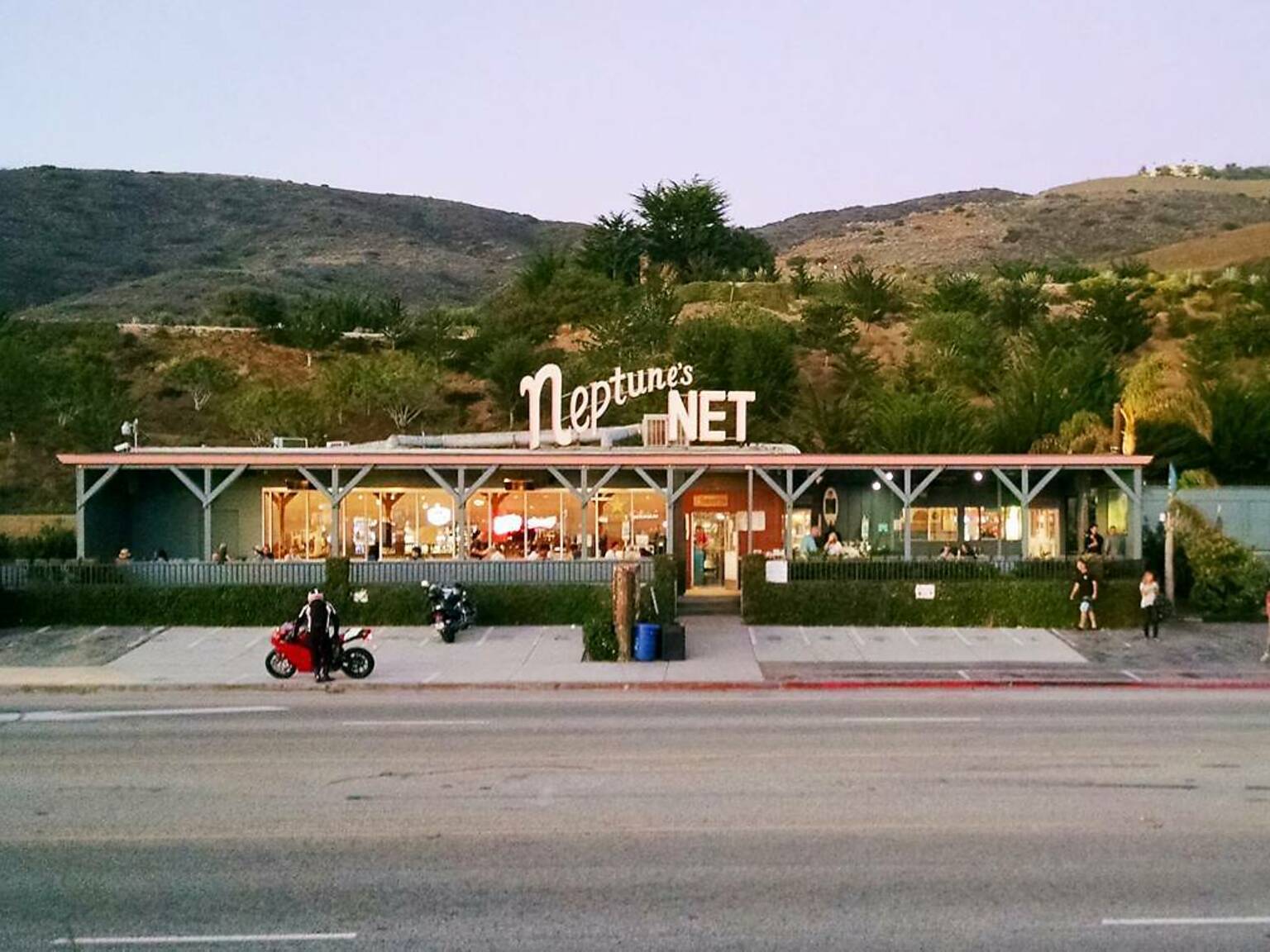 14 Best Things to Do in Malibu Both by the Beach and in the Canyons