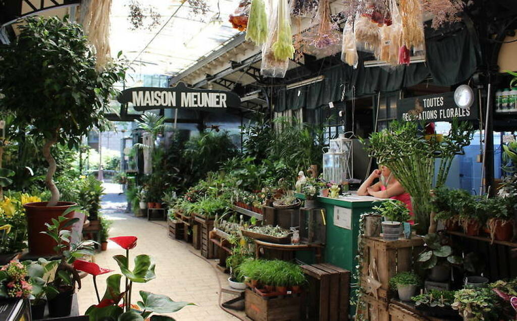 17 Best Markets in Paris for Food, Antiques and Bric-à-Brac