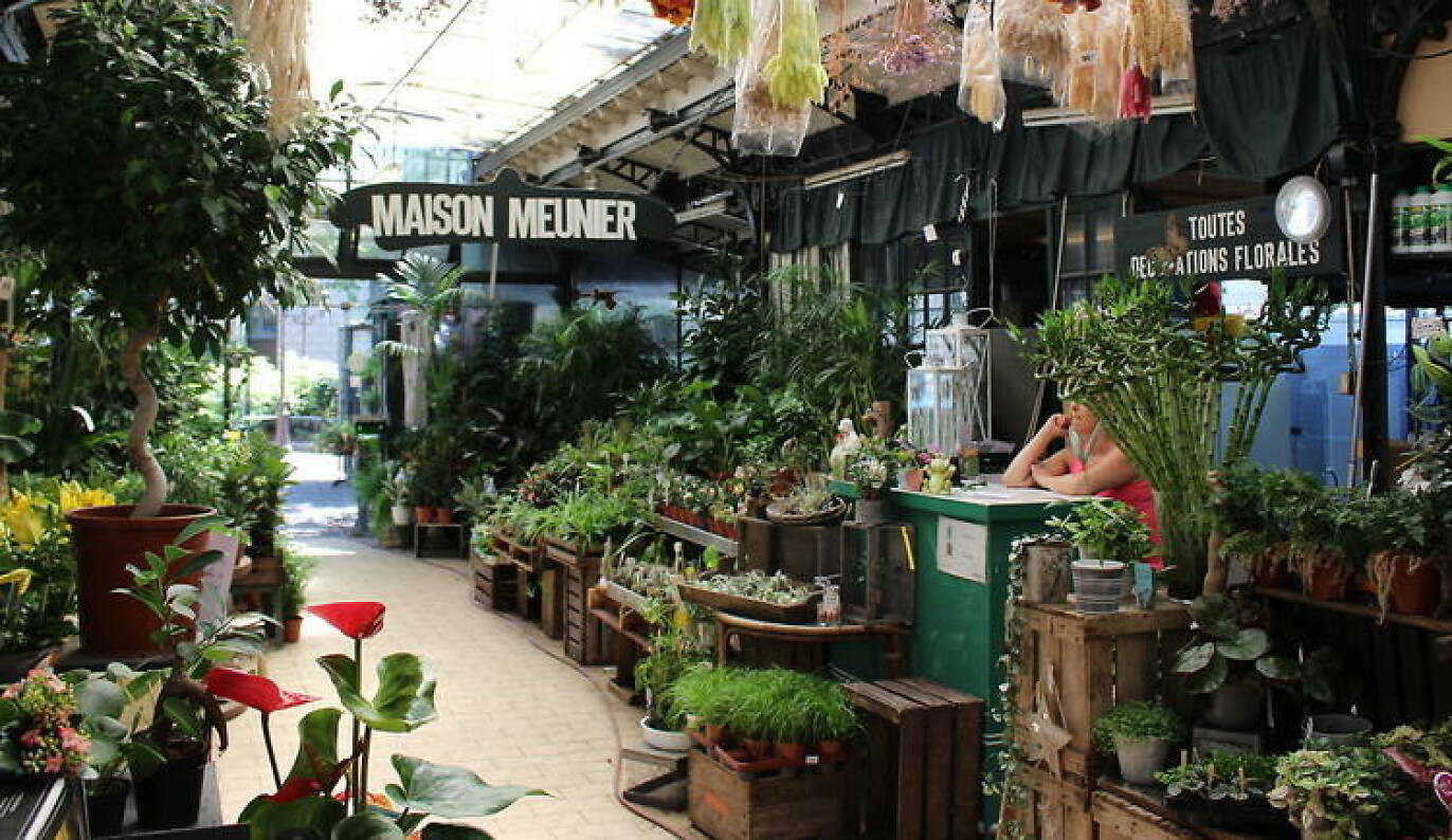 17 Best Markets in Paris for Food, Antiques and Bric-à-Brac