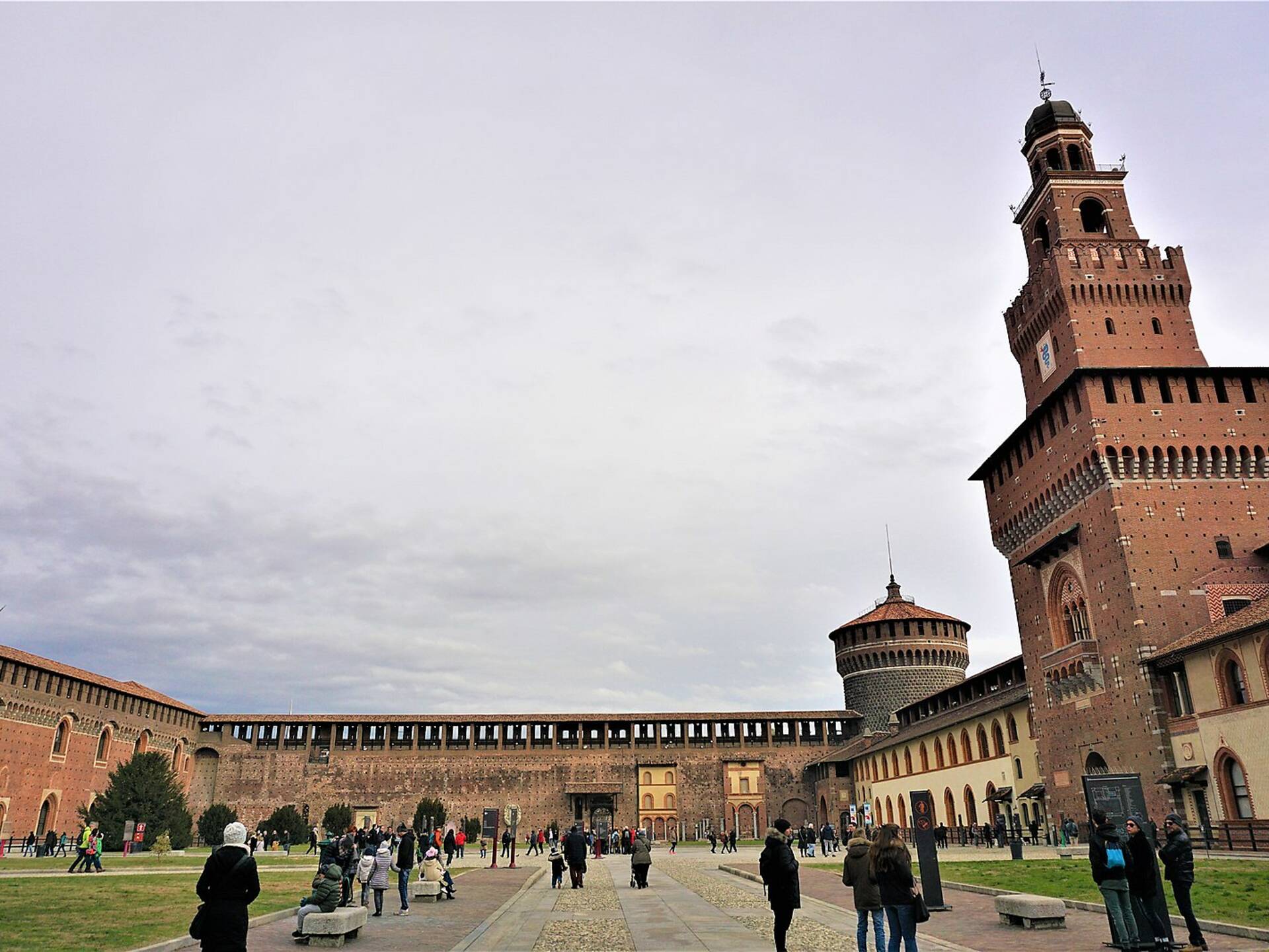 19 Travel Tips for Your First Visit to Milan | A Local’s Guide