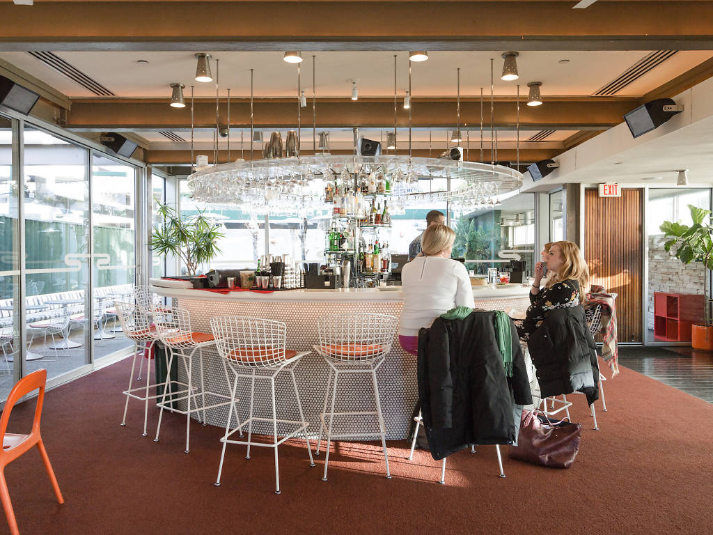 16 Best Rooftop Bars in Philadelphia to Visit This Summer