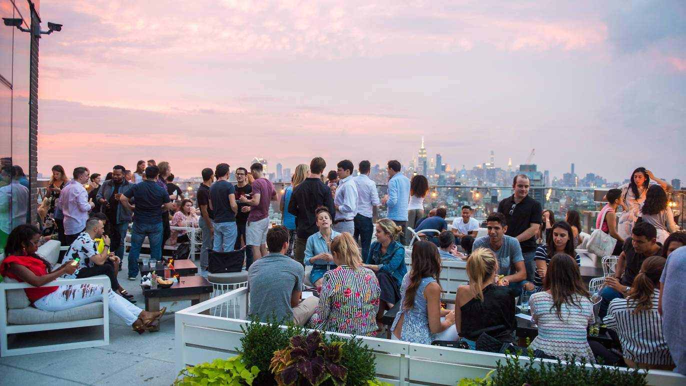 Best Rooftop Bars in Williamsburg