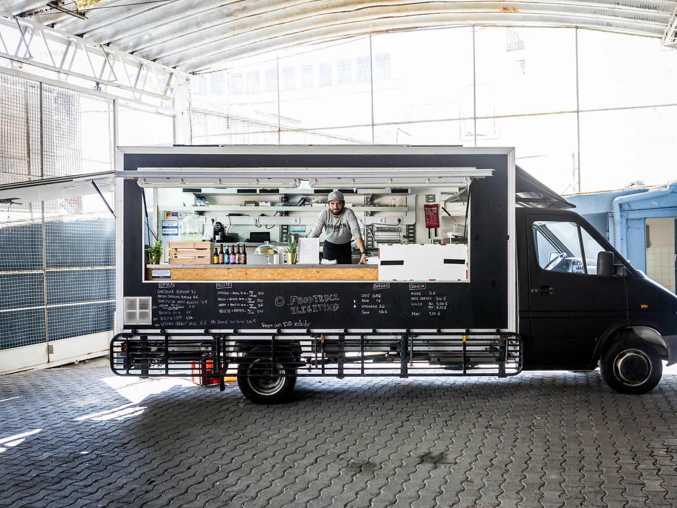 Sete paragens com as melhores carrinhas de street food em Lisboa