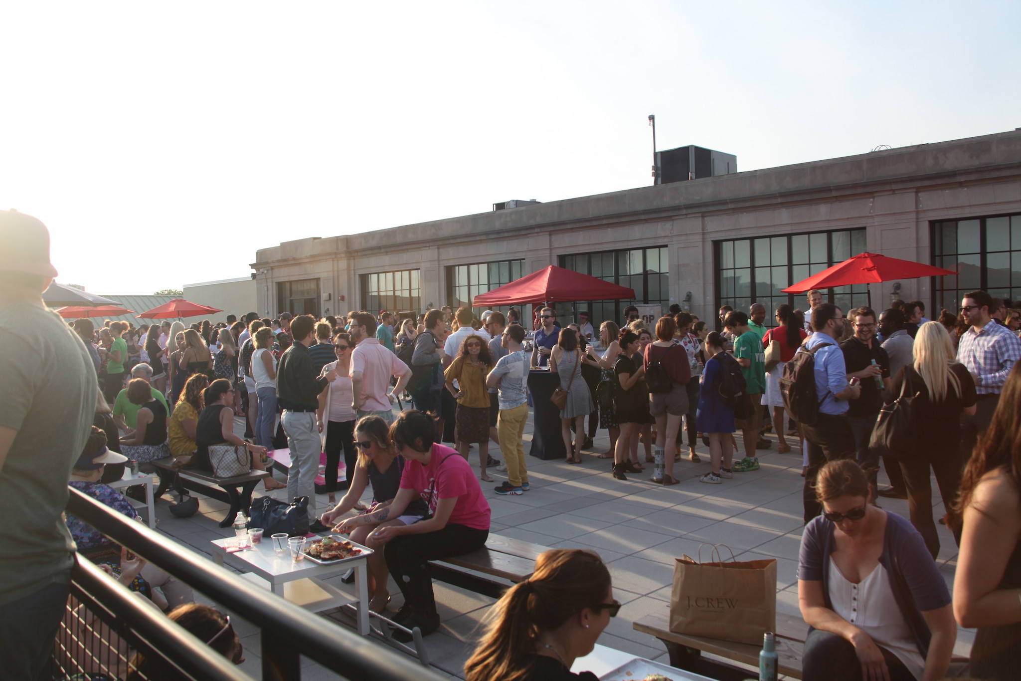 16 Best Rooftop Bars in Philadelphia to Visit This Summer