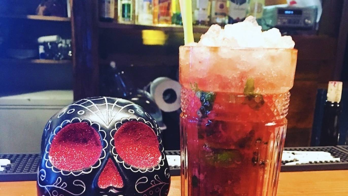 Black Mamba Cocktail bar