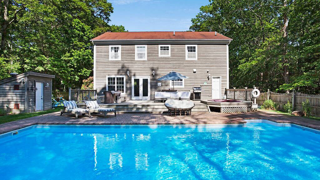 11 Best Airbnbs to rent in the Hamptons for 2025