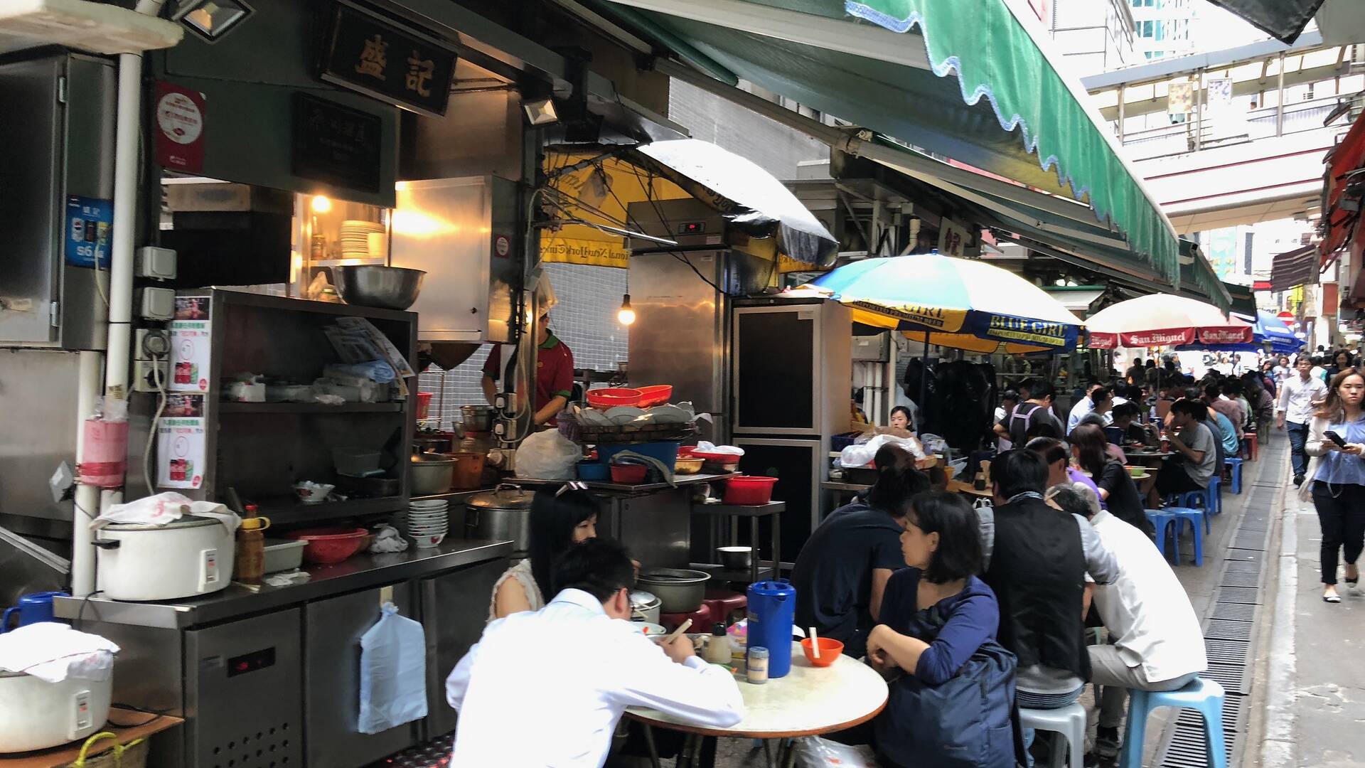 Sing Kee (盛記) | Restaurants in Central, Hong Kong