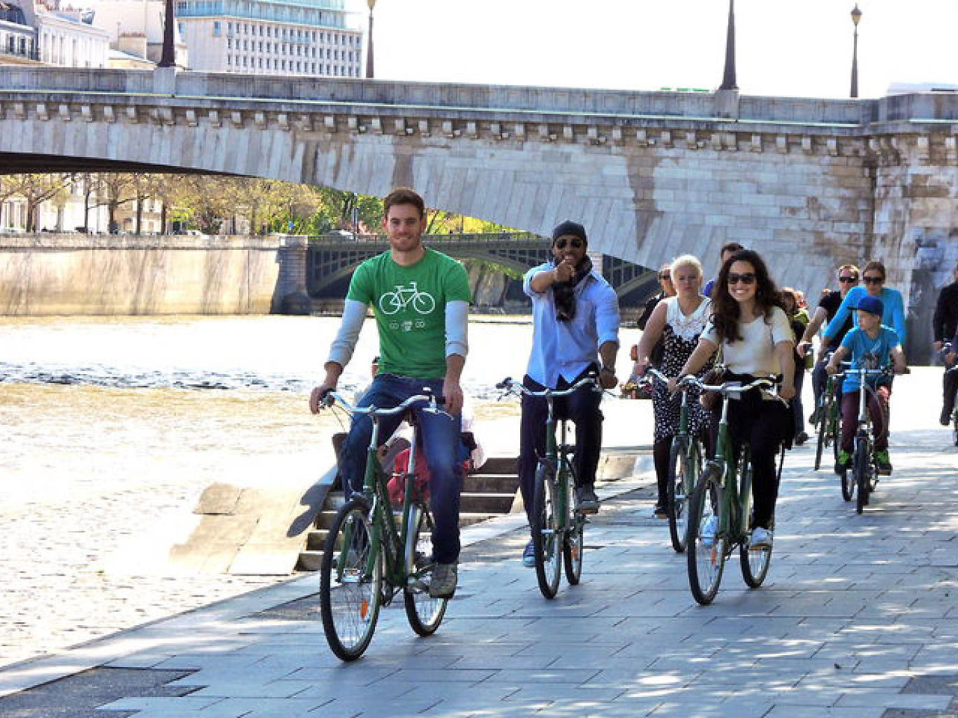 8 of the Best Paris Bike Tours to Try Right Now