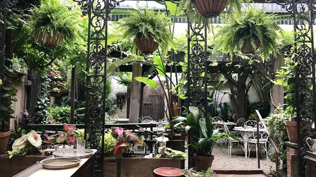 The 21 best bars in Williamsburg, Brooklyn