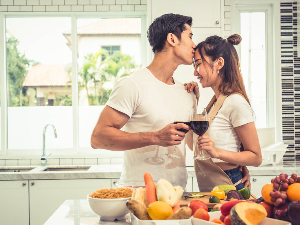 19 Most Romantic Bars In Singapore For Date Night